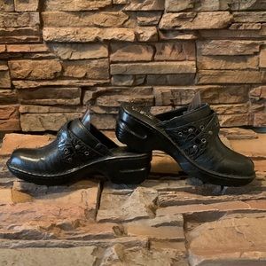 boc | Shoes | Boc Black Clogs 7m | Poshmark